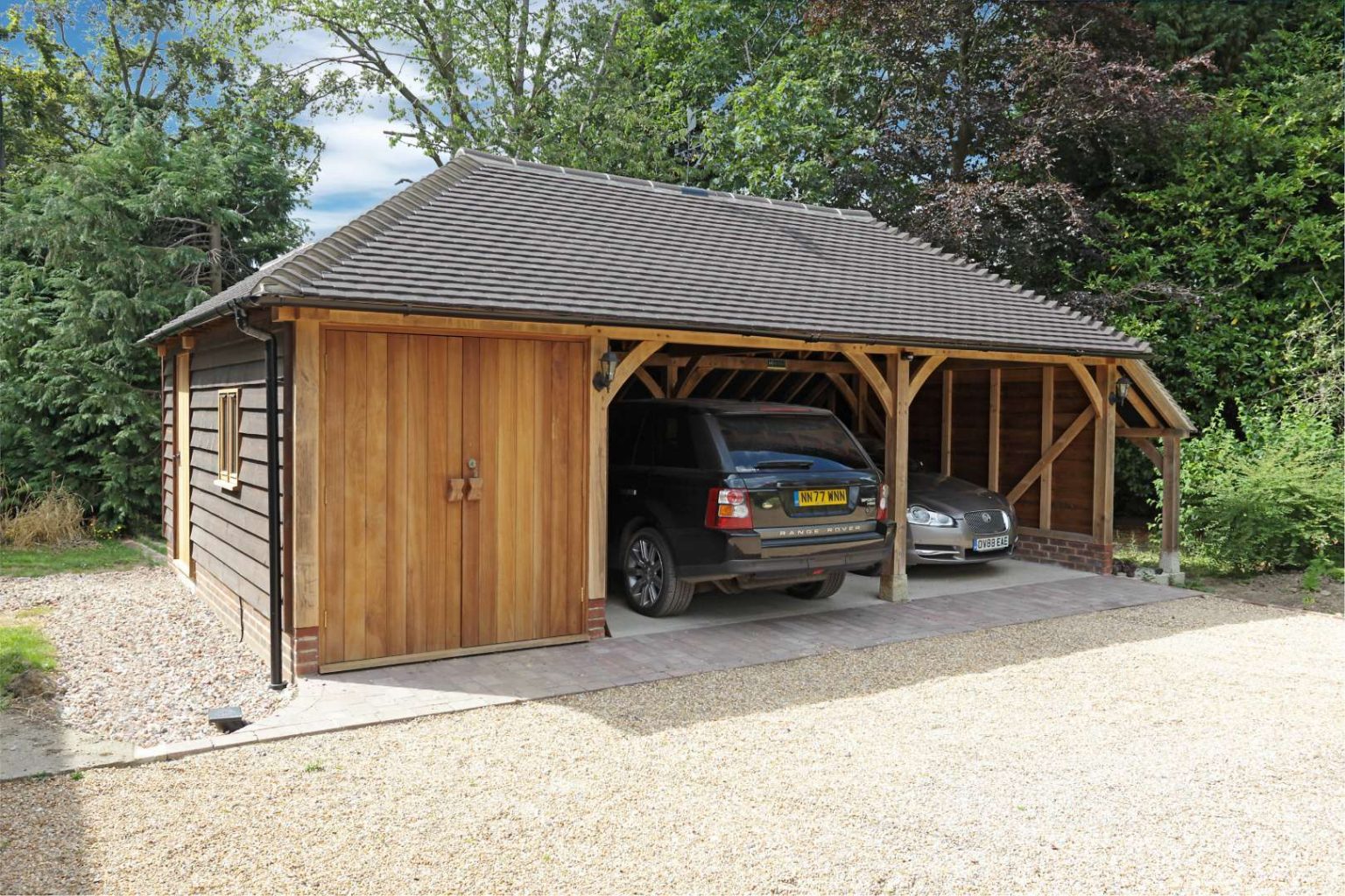 Traditional Oak Frame Garages Built in the UK | English Heritage buildings