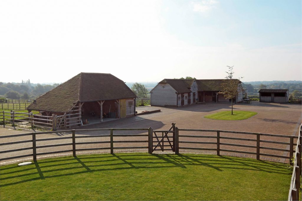 Wooden Horse Stables | Bespoke Builds with Expert Installations