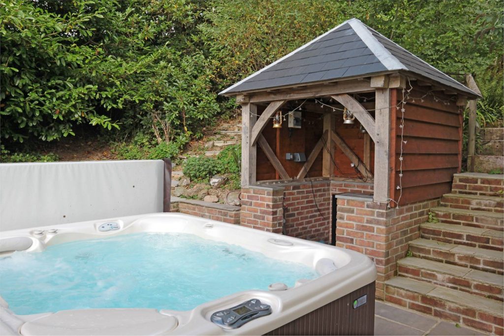 Luxurious Hot Tub Garden Rooms | Enhance Your Outdoor Space With a ...