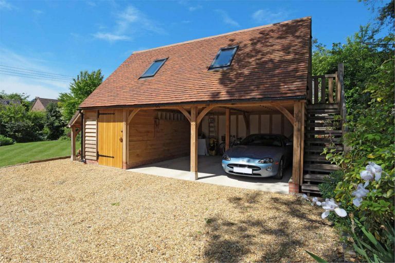 Traditional Oak Frame Garages Built in the UK | English Heritage buildings